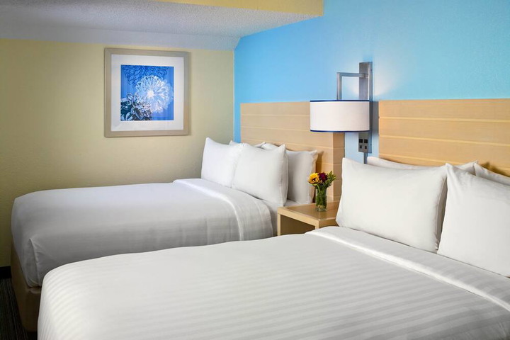 A Place You'll Surely Enjoy! 4 Family-friendly Units & Parking - Avon, OH
