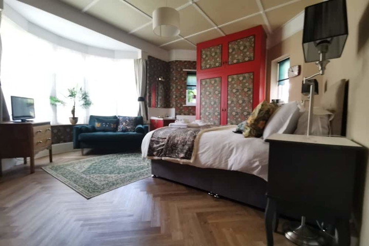Ground Floor Spacious Double Bed Room, Free Parking Close To Seafront. - Bexhill