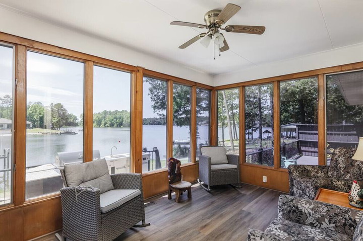 Peaceful Retreat On Lake Murray - Hot Tub!, Private Dock, Firepit, And Kayaks - Gilbert, SC