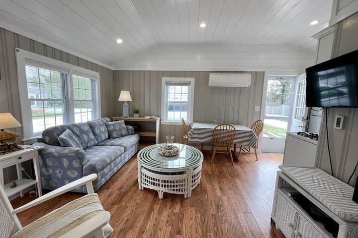 Cute Cottage On Bass River In West Dennis - Yarmouth, ME