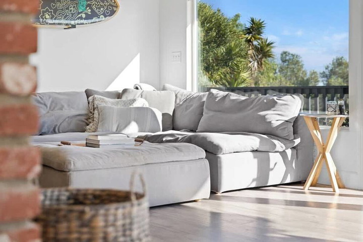 Ocean View Luxury Hillside Home- Ventura Hills - Ventura, CA