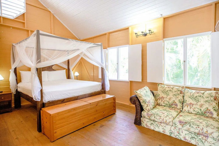 Experience Local Culture: Nutmeg Superior Room At Mount Edgecombe Boutique Hotel - Grenada
