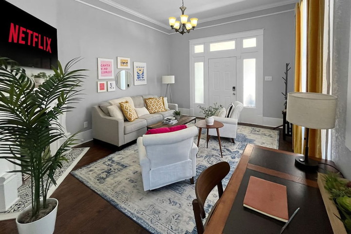 Casa Joy: Chic Historic Home W/ King Bed - San Antonio, TX
