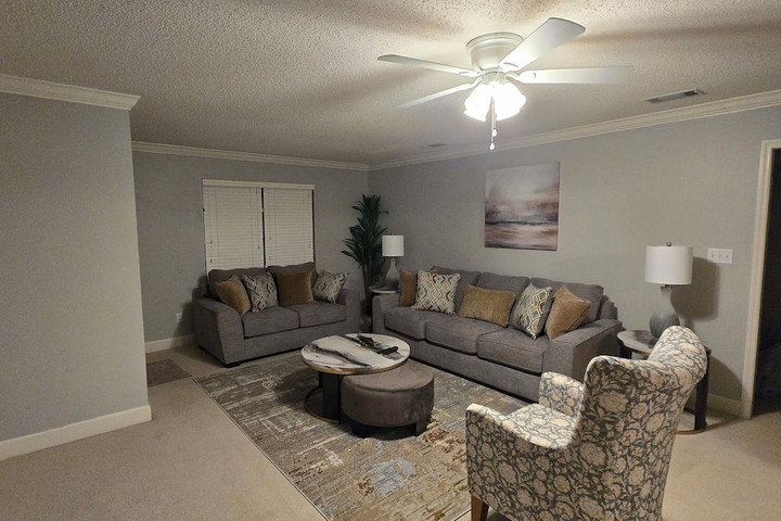 3-bedroom House In Awesome Albany With Cool Ac For Relaxing Stay - Albany, GA