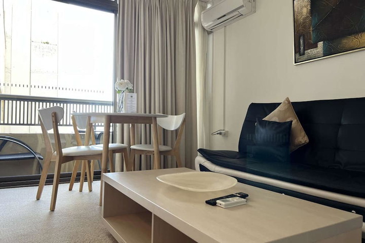 High Floor Sydney City Studio With Balcony - Bondi Beach