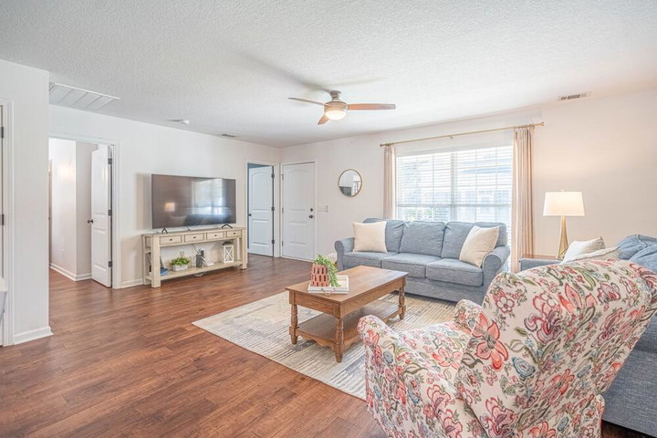 Cozy Retreat In The Heart Of Statesboro - Statesboro, GA