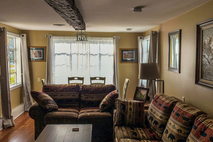 Cottage Confortable Avec Bain à Remous Privé Dans Le Quartier Historique D'east Poultney - Granville, NY