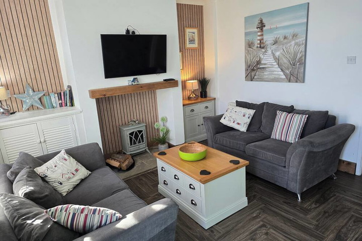 Eden Rose 2-bed Cottage, Sleeps 4 With Hot Tub - Morecambe