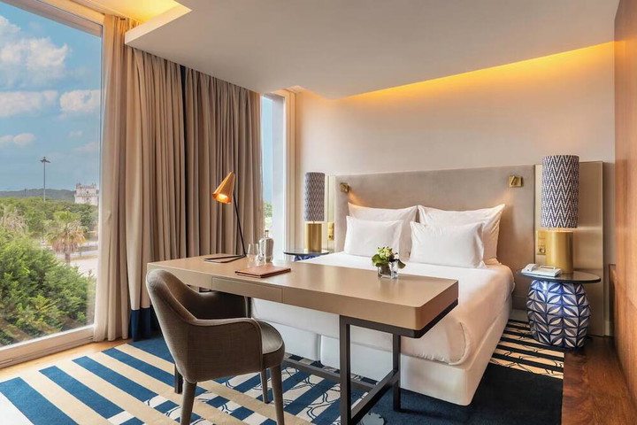 Lisbon Hotel | Mansarda Suite | Stunning Tower Views - Amadora