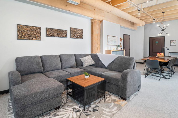 4br 4 Ba Amazing Luxury Suite - Duluth, MN