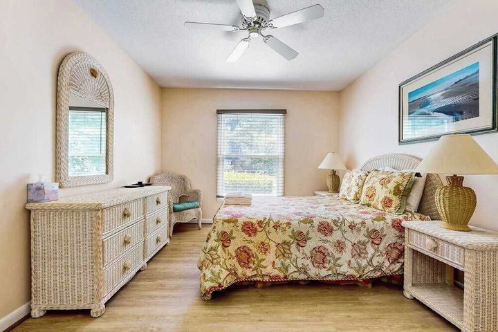 Sea Colony Condo With Access To Pools, Tennis, & A Private Beach - Bethany Beach, DE