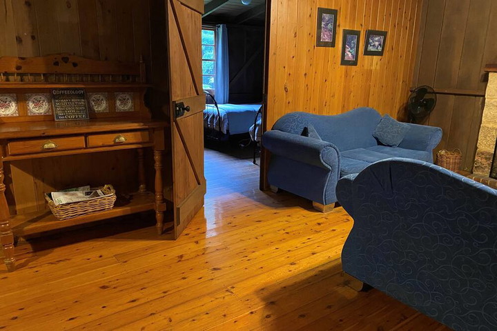 Cabbage Tree Cottage @ Hidden Valley Retreat Cottages - 