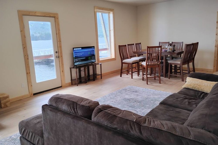 Spacious 3-bedroom Apartment On The Water In Ketchikan: Tongass Narrows - Ketchikan, AK