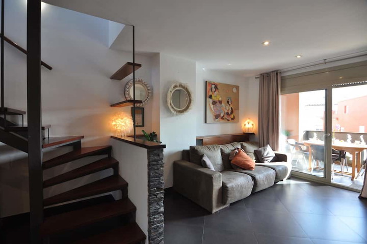 Spacious Apartment In Roses, Costa Brava! 3 Bedrooms, Near The Beach, Free Wi-fi. Book Now! - Roses