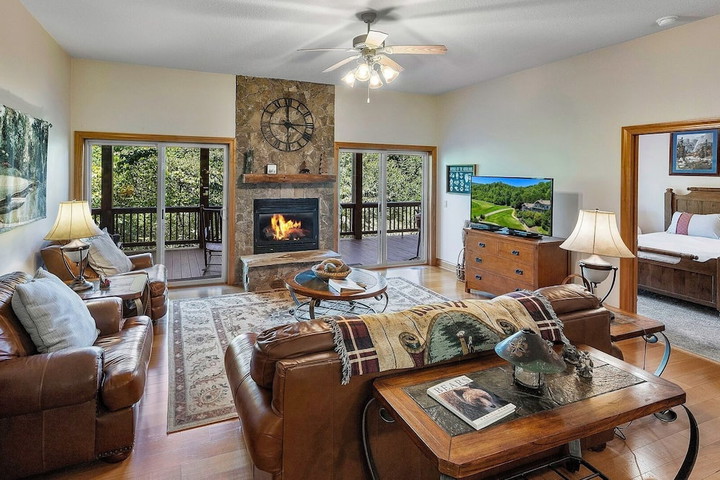 Large & Luxurious Condo In Smoky Mountain Country Club With Washer & Dryer! - Bryson City, NC