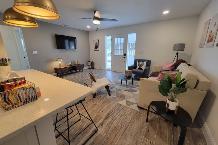 Harbor Breeze Hideaway! - 4/2 - King Size Bed - Clearwater, FL