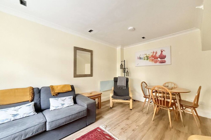 2 Bed Cottage With Swimming Pool - Devon