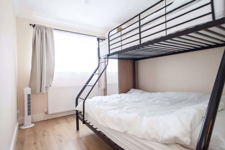 Up To 19 Guests In Cozy London Home Contractors And Large Groups Welcomed - Ilford