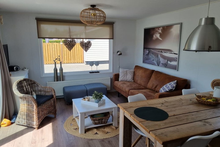 Charmingly Decorated Chalet Florence 1 Near The Sea Serooskerke - ミデルブルフ