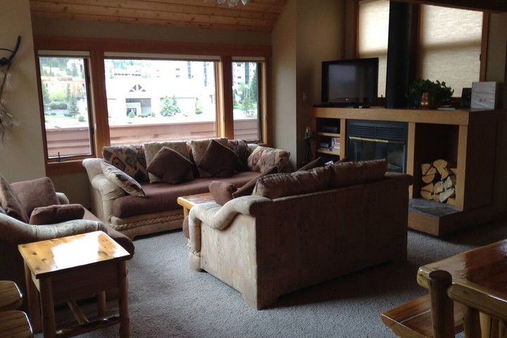 Totally Remodeled Arrowhead Chalet. Awesome Location!! Ski In/ski Out!! - Big Sky, MT