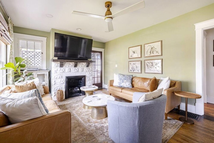 East Nashville Cottage: Hot Tub, Ev, Walkable - Nashville, TN