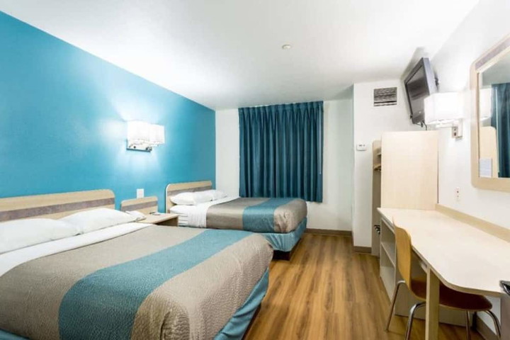 Cozy 2-bed Queen|free Parking|wifi - Roswell, NM