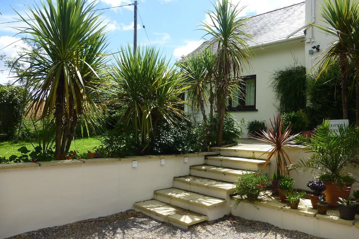 Stunning Central  Pembrokeshire  Cottage.  Dogs Free Of Charge. Wifi - Haverfordwest