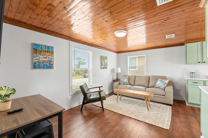Cozy Cottage In The Heart Of Gulf Shores - Gulf Shores, AL
