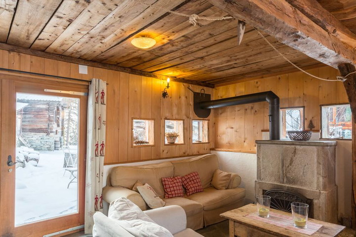 Magnificent Large Chalet On The Slopes More Information <Br>la Gouille à L'ours - Ovronnaz