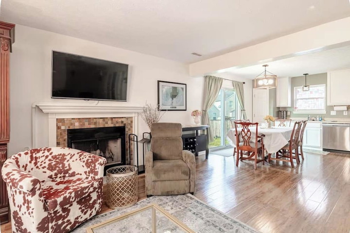 Spacious 5-bedroom House In Peaceful Ne Indianapolis Subdivision - Greenfield, IN