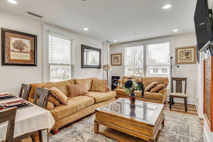 4 Mi To Fort Harrison State Park: Apt In Indy - Greenfield, IN