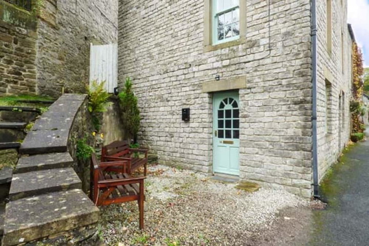 1a Market Square, Tideswell - Castleton