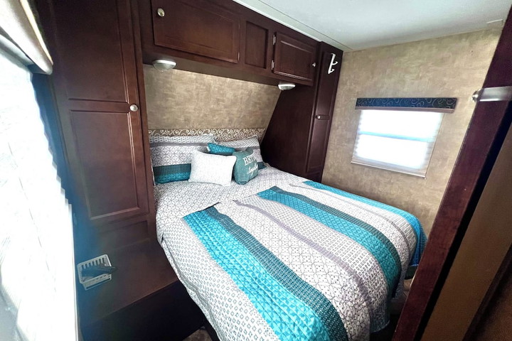 Summers Paradise: Your Dream Lakeside Getaway - Runaway Bay, TX