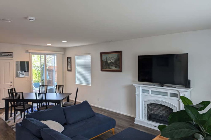 Fabulous 3-bedroom House With Wifi In Tacoma - Tacoma, WA