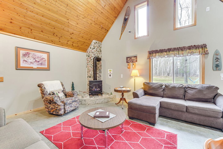 Cozy Birchwood Retreat On Utv Trail W/ Hot Tub! - Wisconsin
