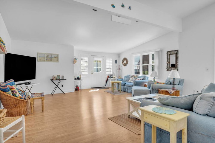 Saybrook Point Pool House - Essex, CT