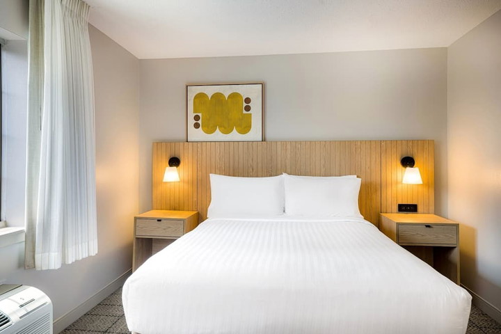 Recreate Sensational Memories! Stay Near Newport Centre! Parking Available! - Jersey City, NJ