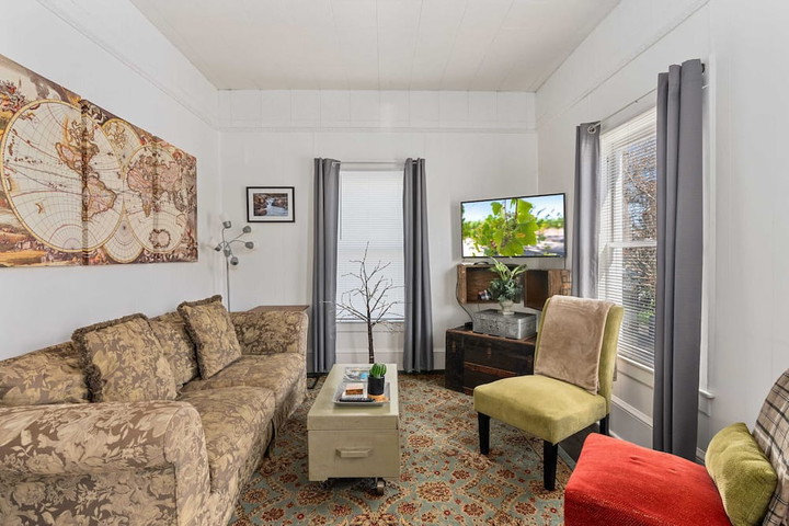 Downtown Urban Flat - 92 Walking Score - Santa Rosa, CA