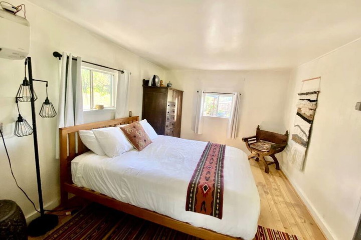 Petite Log Cabin On Organic Farm In New Mexico - New Mexico
