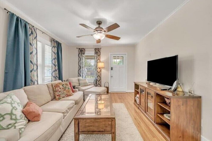 3/1 Br Midtown Tulsa Delight Home - Tulsa, OK