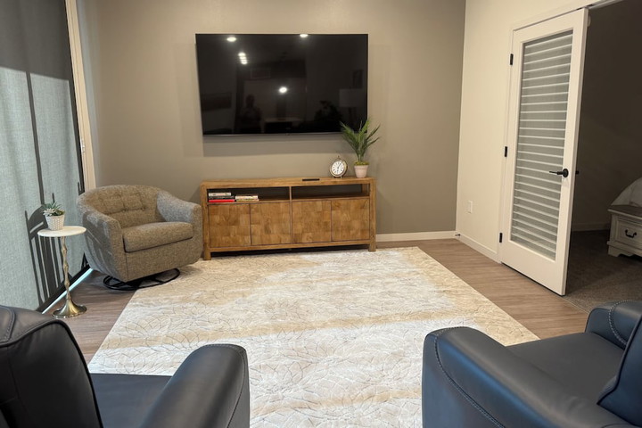 Elegant 1-bedroom Condo Downtown Fargo Near Sanford Medical Center, Ndsu, Msu - Fargo, ND