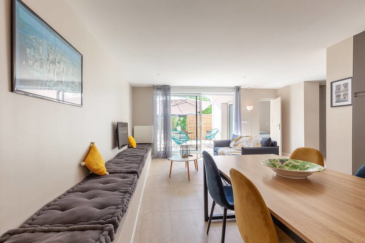 Apartment 'Havre De Paix' With Shared Pool, Private Terrace And Wi-fi - Marseille