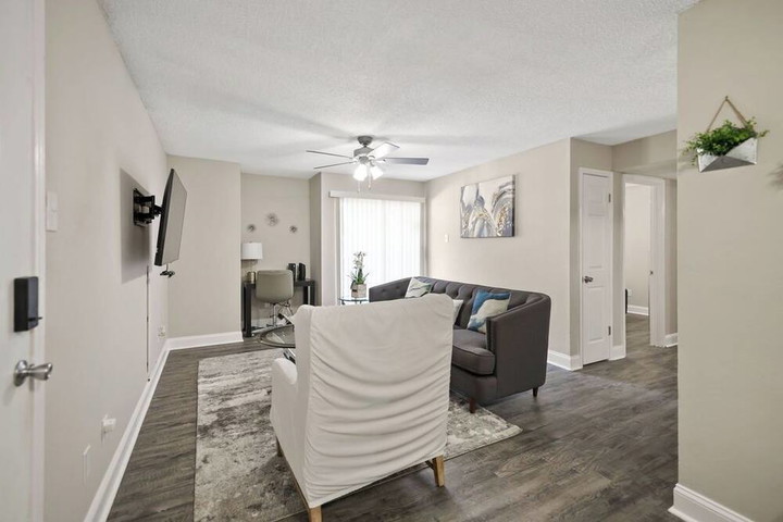 I014 - Upgraded 2bd | Pool | Dfw South 183/161 - Texas