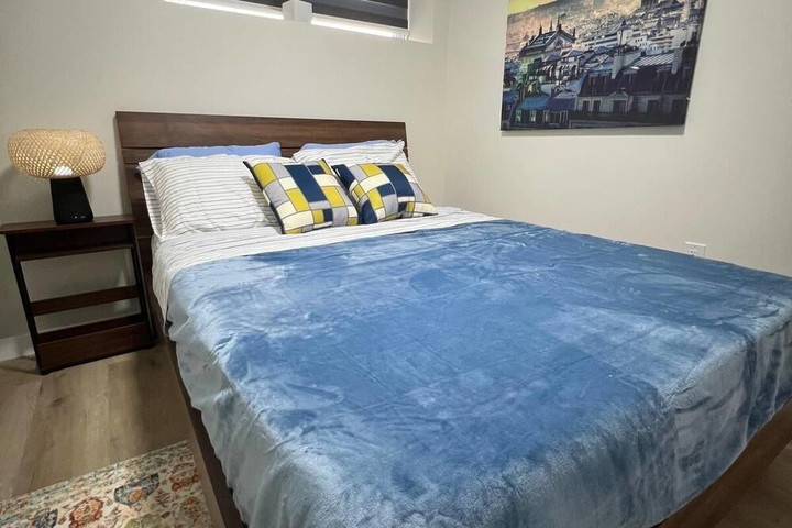 Cozy 2br Home For 4 | Free Parking | Bus Stop Nearby | Feel At Home In Winnipeg - Winnipeg