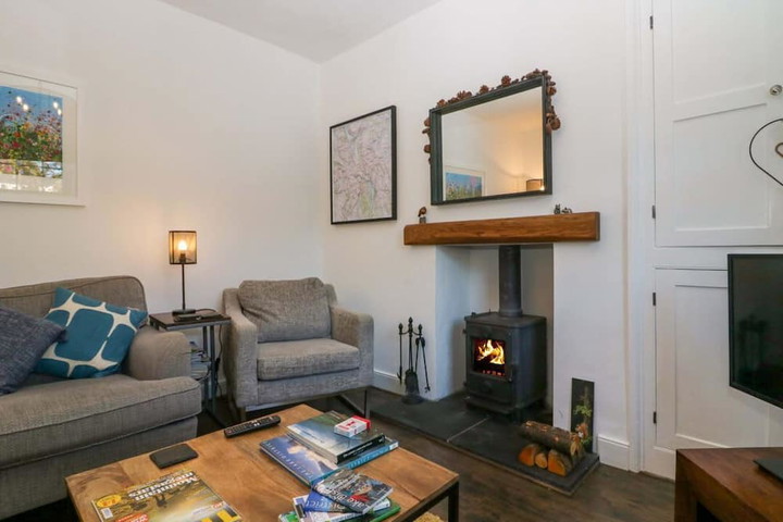 Acorn Cottage Is In Windermere - Windermere