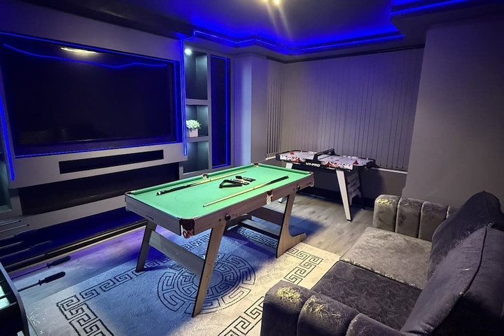 Sk Stays Luxury Home Jacuzzi Bath & Cinema Room - Keighley