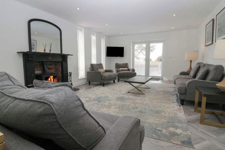 Edgemere Cottage, Pet Friendly, Luxury Holiday Cottage In Cartmel - Grange-over-Sands