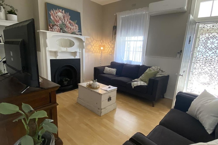 Character Filled Cottage In Wallaroo, Minutes From The Beach & Town Centre - South Australia