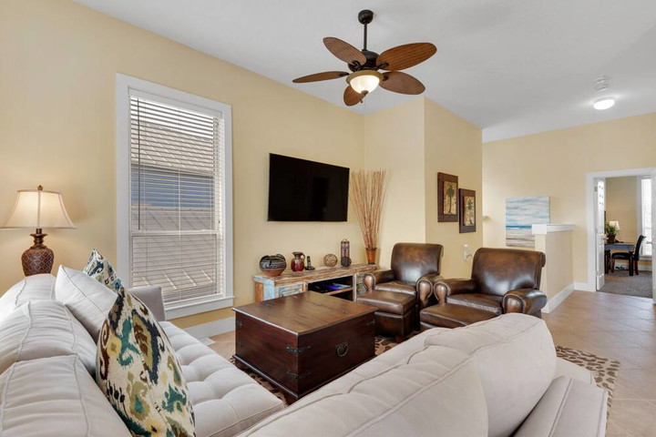 Welcome To The 4 Seas Cottage - Free Beach Serv.  In Season Mar - Oct! - 