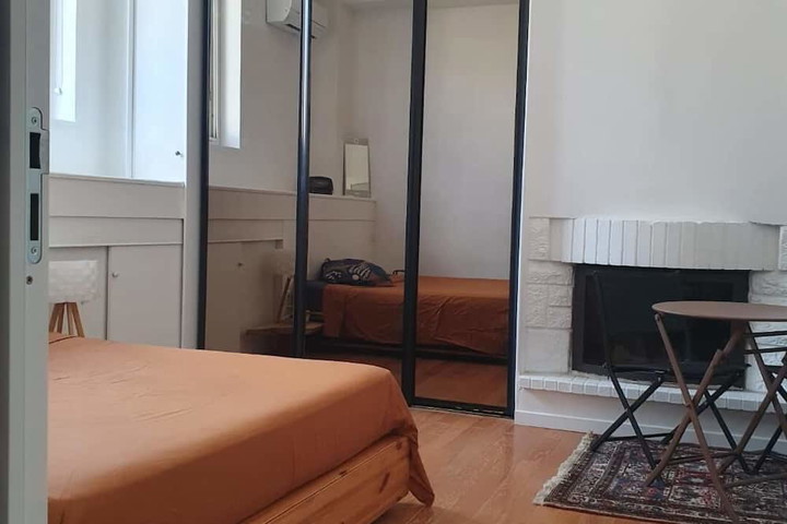 Nice Bright Room In A Loft In Nice: Libération District Pets Welcome - Èze